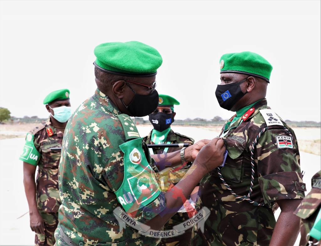 AMISOM FETES KENYAN TROOPS WITH MEDALS FOR DISTINGUISHED SERVICE IN ...