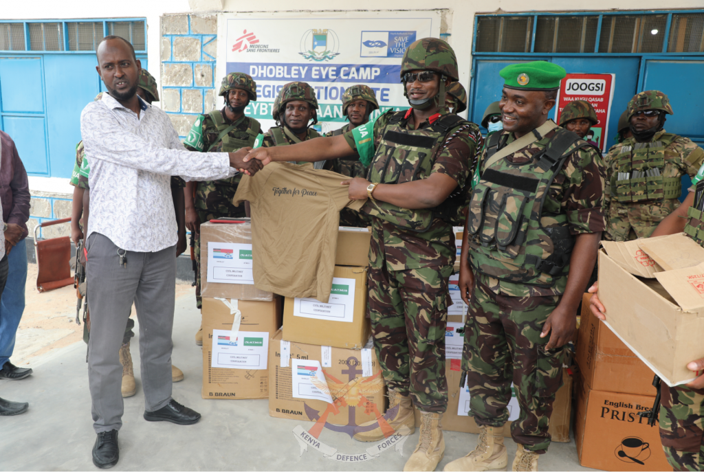 KDF DONATES MEDICAL SUPPLIES AND FOODSTUFF IN DHOBLEY, SOMALIA ...