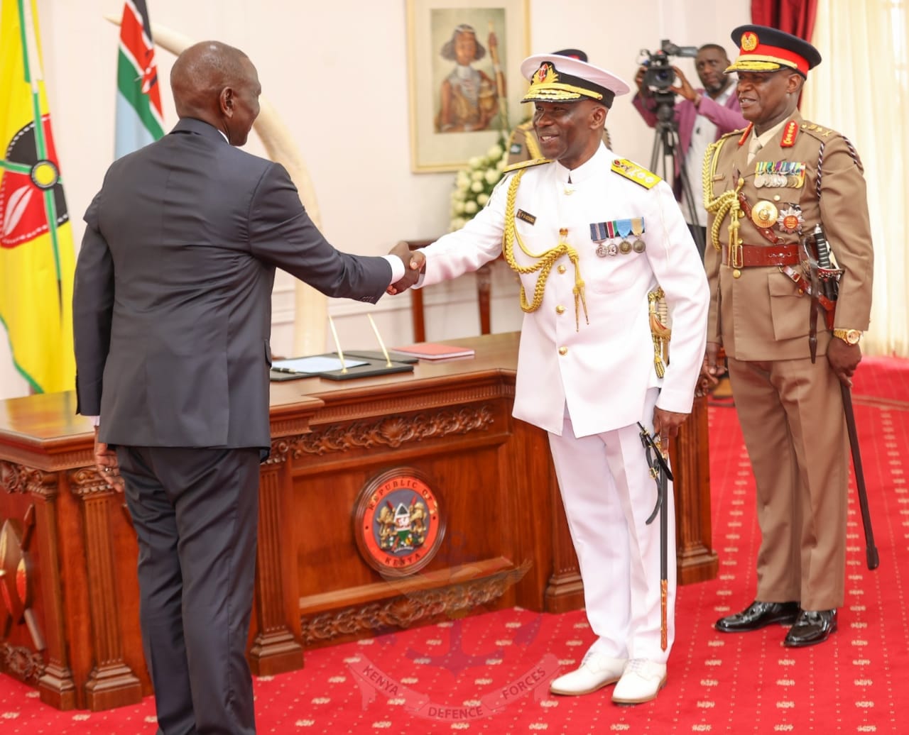 PRESIDENT RUTO SWEARS IN GENERAL OGOLLA AND LIEUTENANT GENERAL MWANGI ...