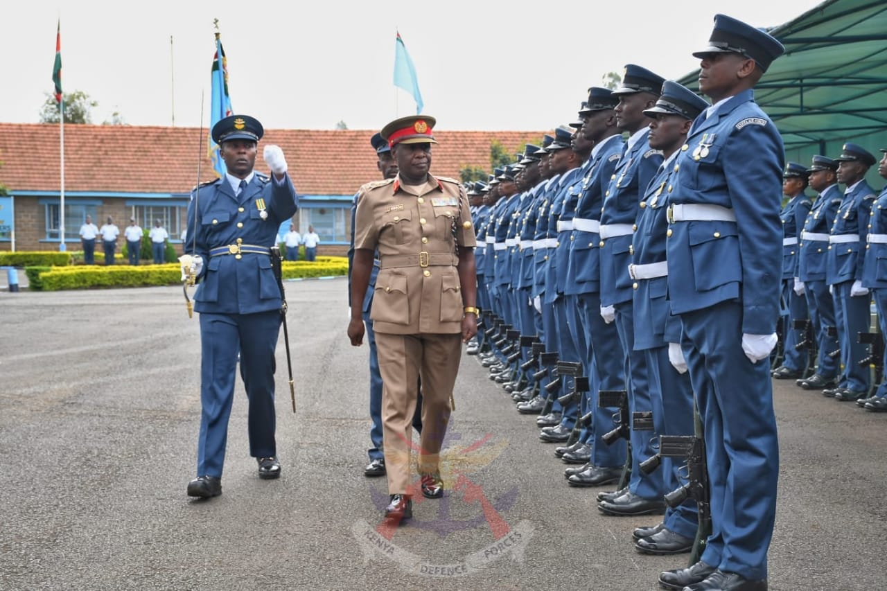 OUT GOING CDF BIDS FAREWELL TO THE AIRFORCE – Ministry of Defence – Kenya