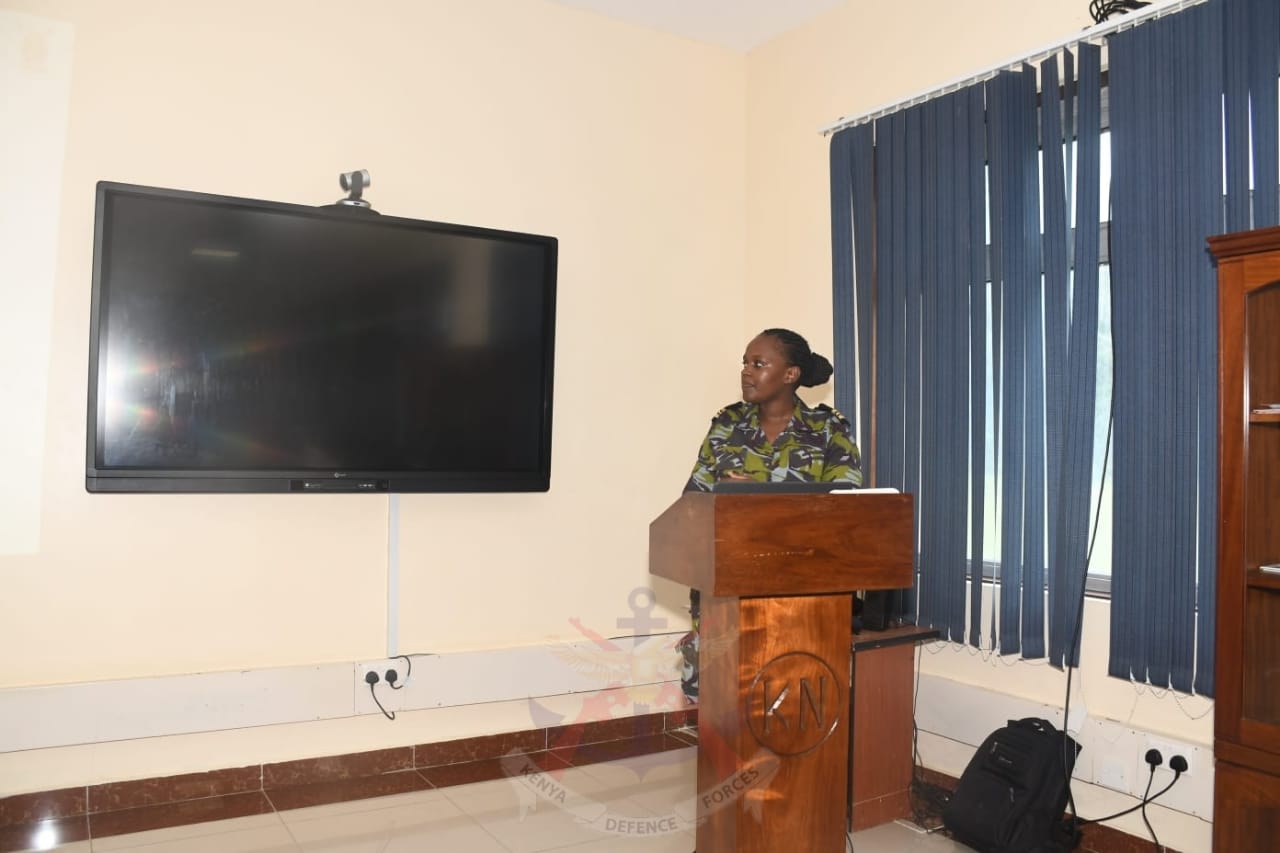 UNIVERSITY OF NAIROBI STUDENTS VISIT KENYA NAVY – Ministry of Defence ...