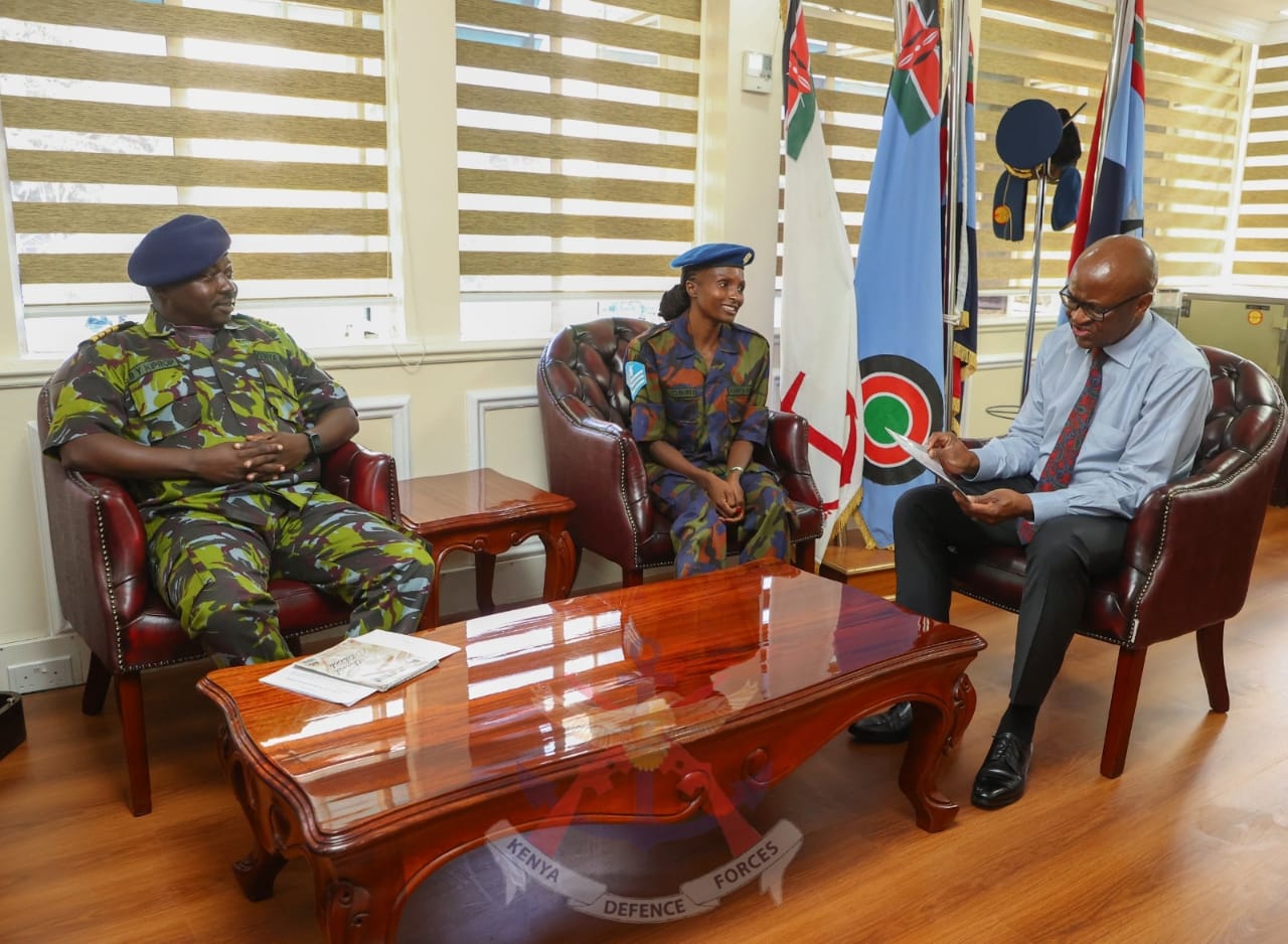 CDF MEETS BOSTON MARATHON CHAMPION – Ministry of Defence – Kenya