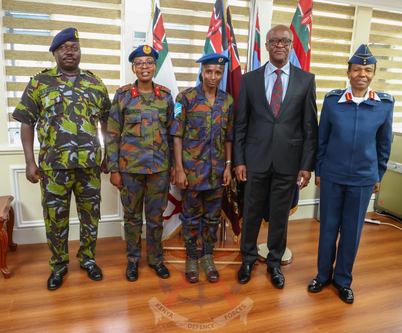 CDF MEETS BOSTON MARATHON CHAMPION – Ministry of Defence – Kenya