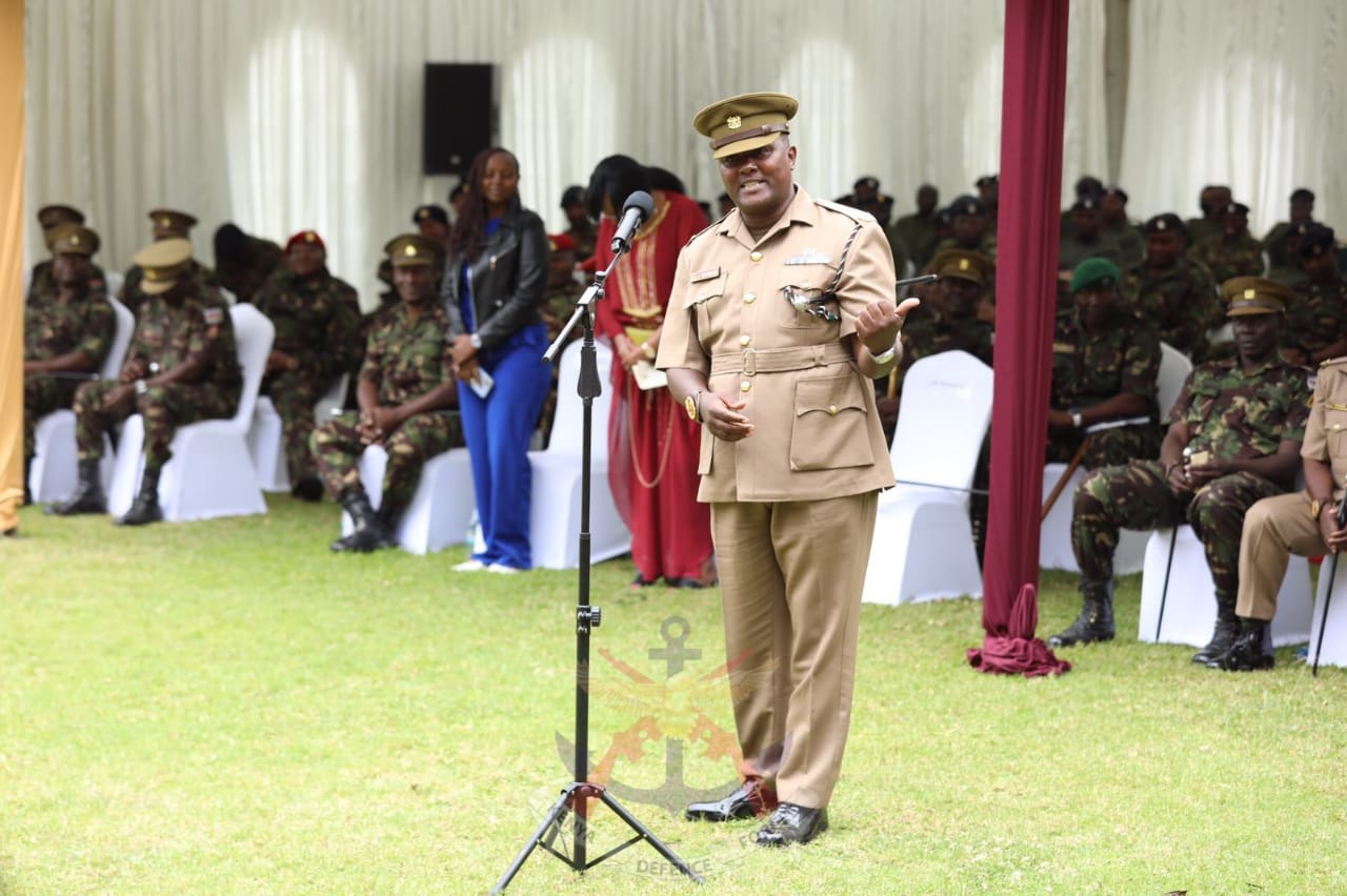 END OF AN ERA FOR ARMY SERGEANT MAJOR, HIS SUCCESSOR TAKES POST ...