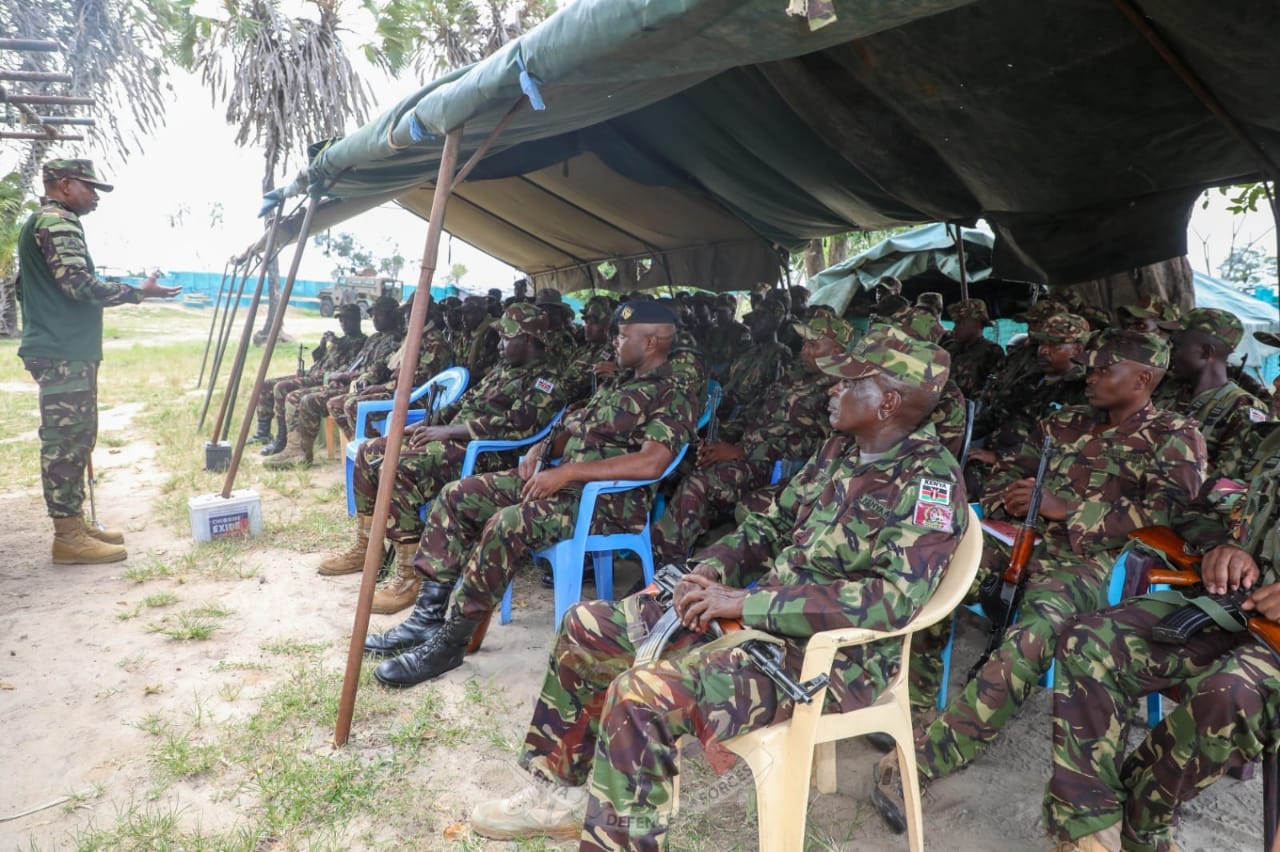 GOC EASTCOMM VISITS BAURE FORWARD OPERATING BASE – Ministry of Defence – Kenya