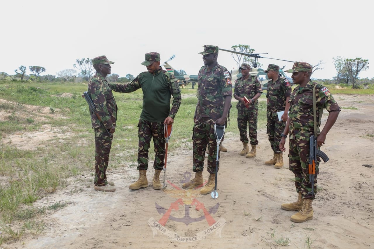GOC EASTCOMM VISITS BAURE FORWARD OPERATING BASE – Ministry of Defence – Kenya