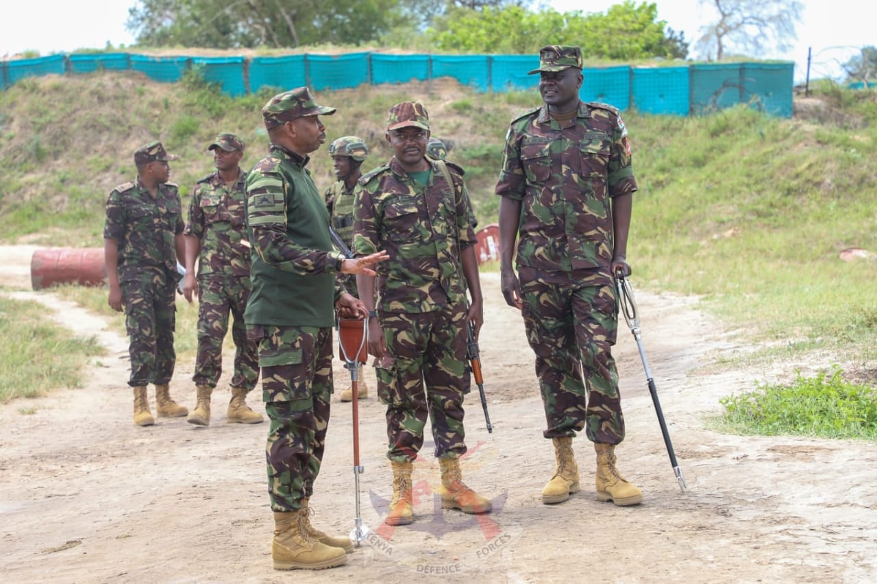 GOC EASTCOMM VISITS BAURE FORWARD OPERATING BASE – Ministry of Defence – Kenya