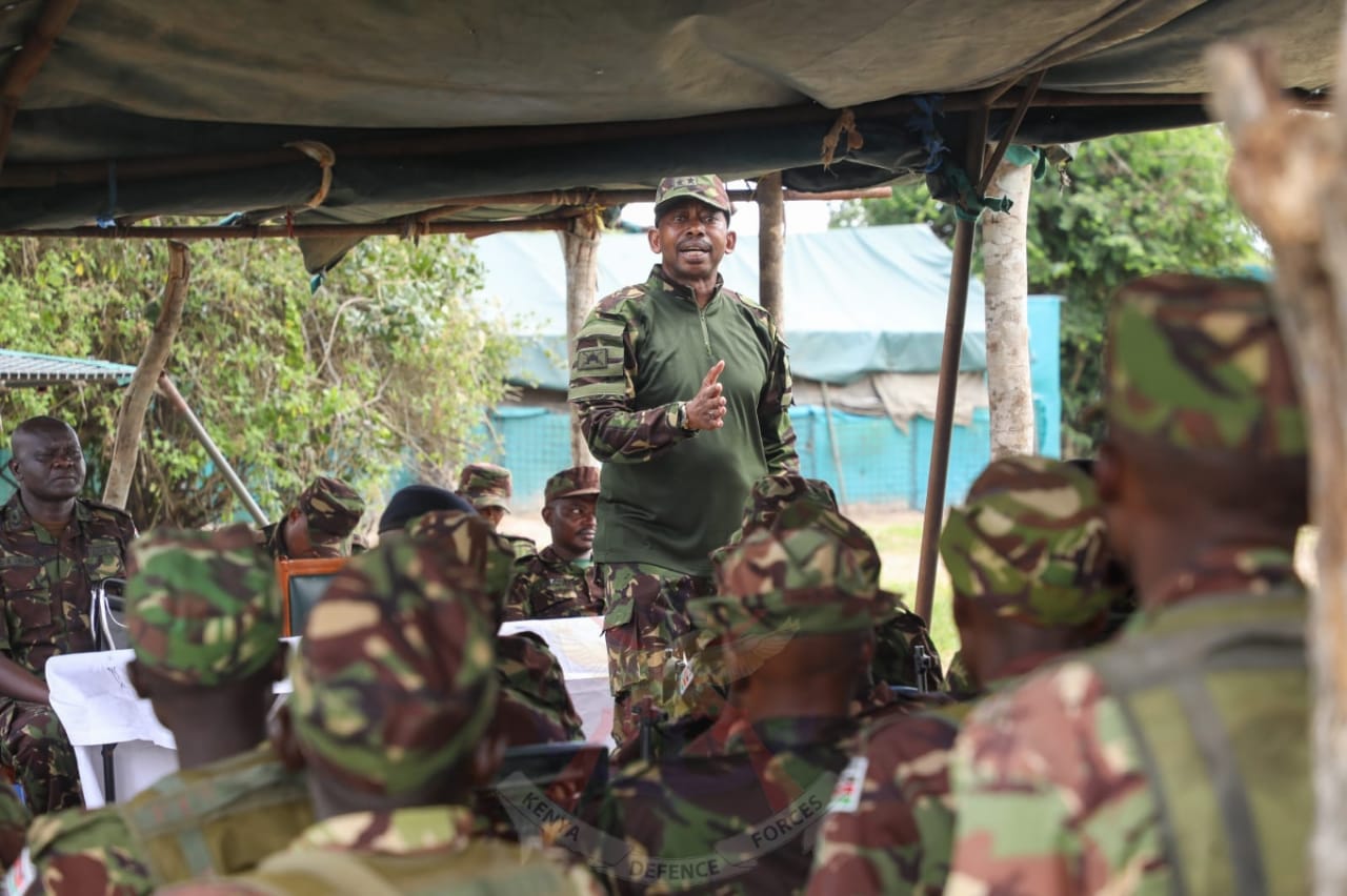 GOC EASTCOMM VISITS BAURE FORWARD OPERATING BASE – Ministry of Defence ...