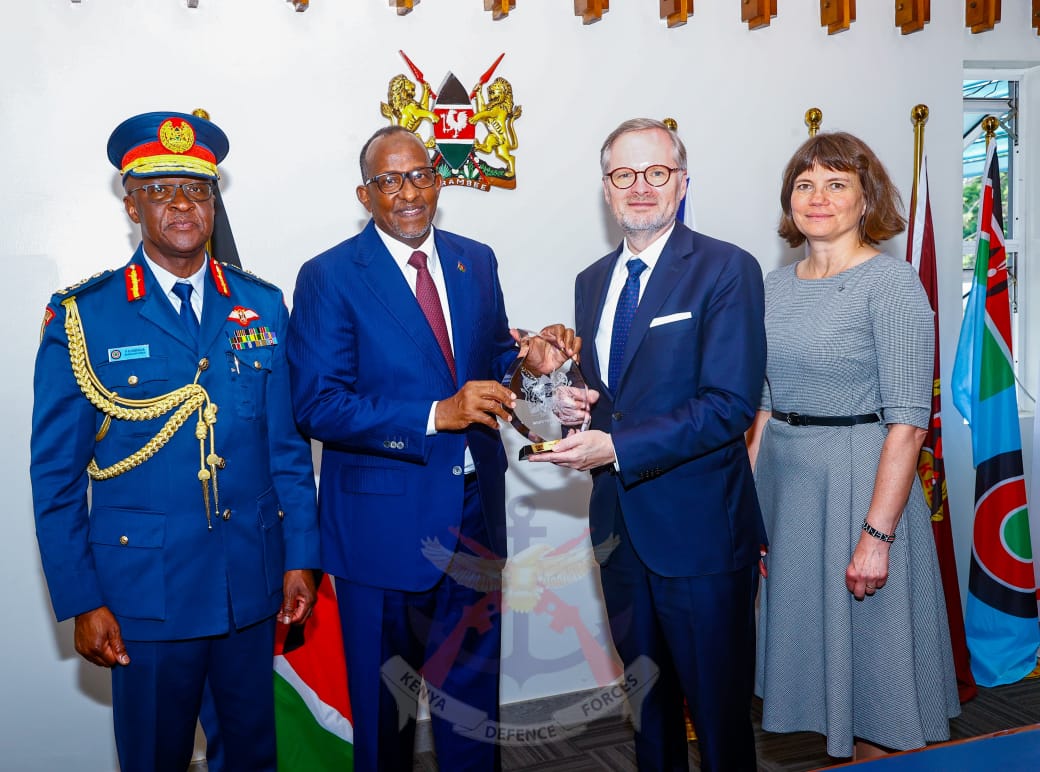 CS DUALE HOSTS CZECH PRIME MINISTER AT DEFENCE HEADQUARTERS – Ministry of Defence – Kenya