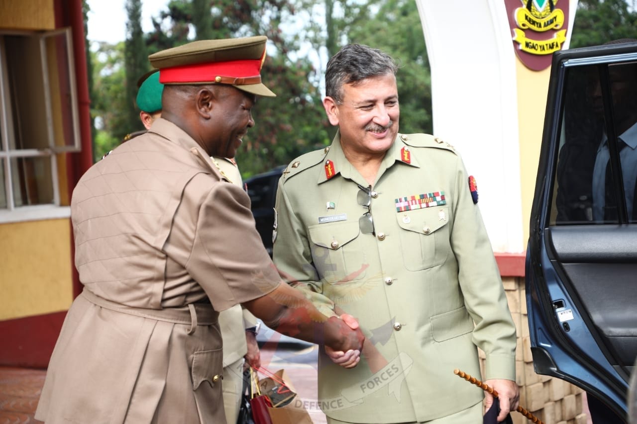 COMMANDER KENYA ARMY HOSTS PAKISTAN GENERAL AT HEADQUARTERS KENYA ARMY – Ministry of Defence – Kenya