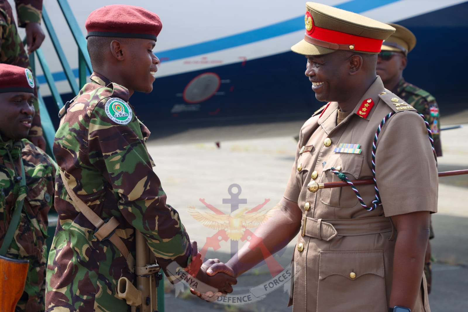 DEPUTY COMMANDER KENYA ARMY RECEIVES KDF TROOPS FROM DRC – Ministry of Defence – Kenya