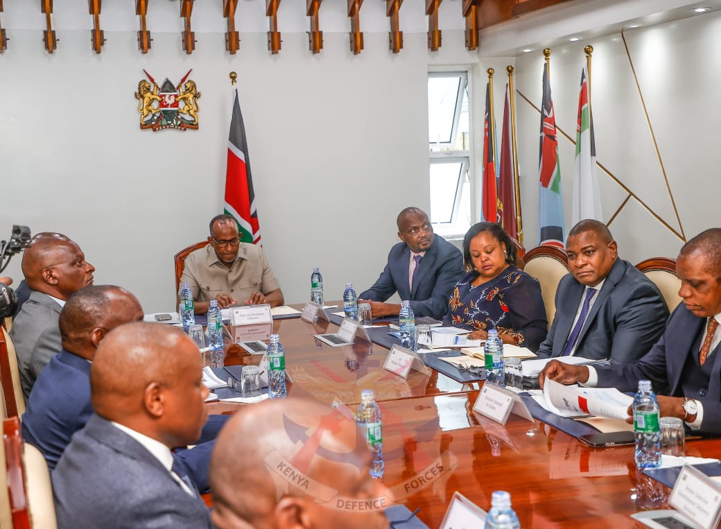 CS DUALE HOSTS CS MOSES KURIA AT THE DEFENCE HEADQUARTERS – Ministry of Defence – Kenya