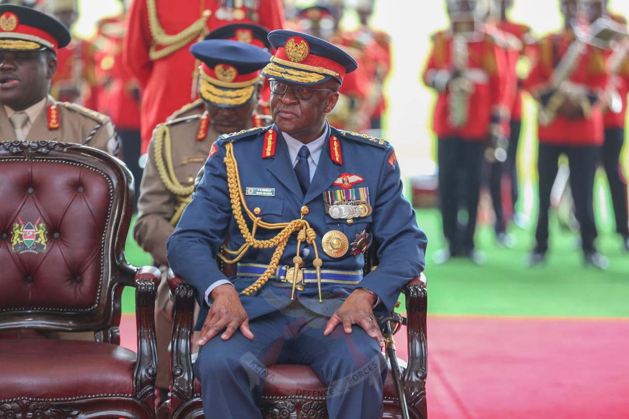 COMMANDER IN CHIEF PRESIDES OVER INVESTITURE OF RANKS AND SWEARING IN ...