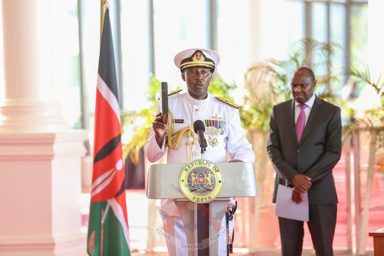 COMMANDER IN CHIEF PRESIDES OVER INVESTITURE OF RANKS AND SWEARING IN ...