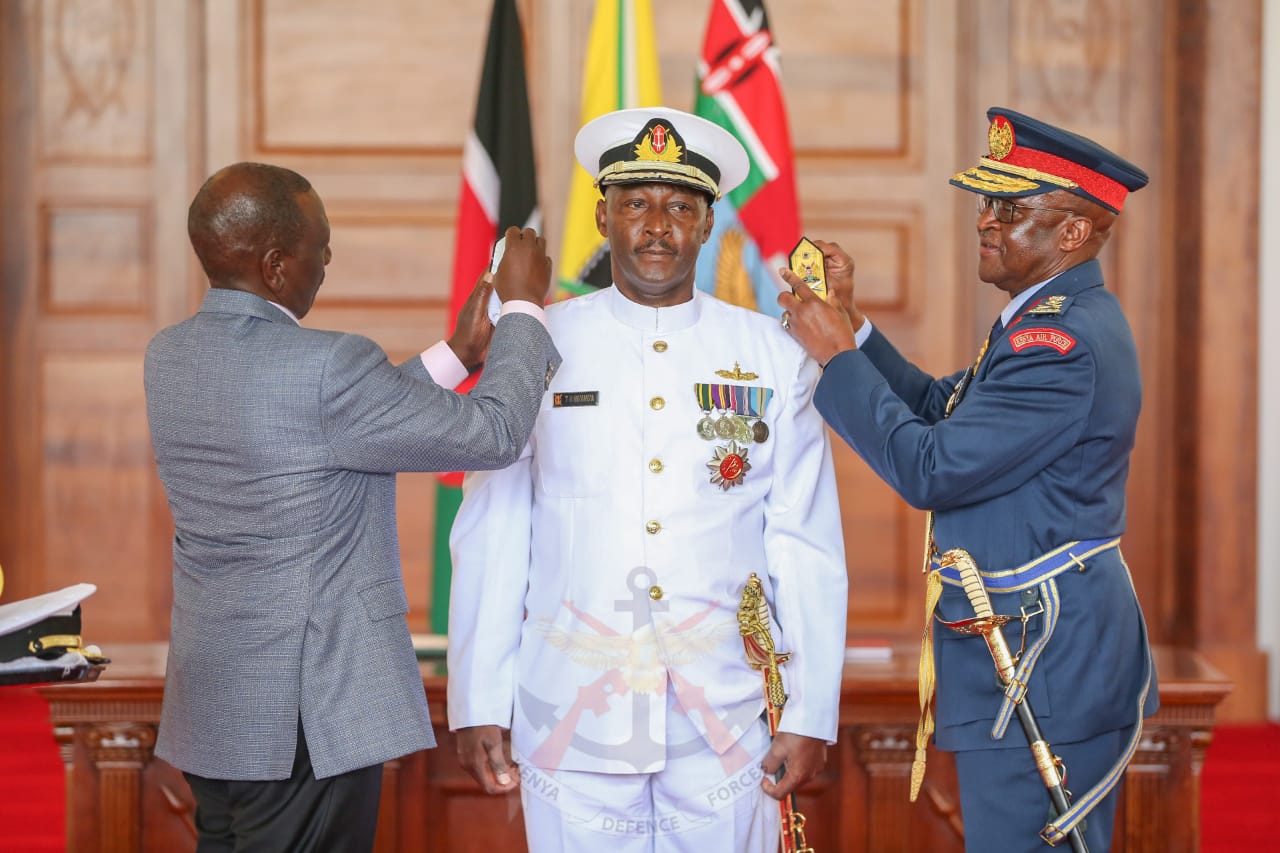 COMMANDER IN CHIEF PRESIDES OVER INVESTITURE OF RANKS AND SWEARING IN ...