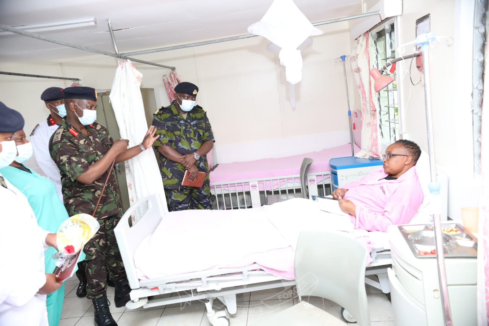 COMMANDER KENYA ARMY VISITS PERSONNEL AT DFMH – Ministry of Defence – Kenya